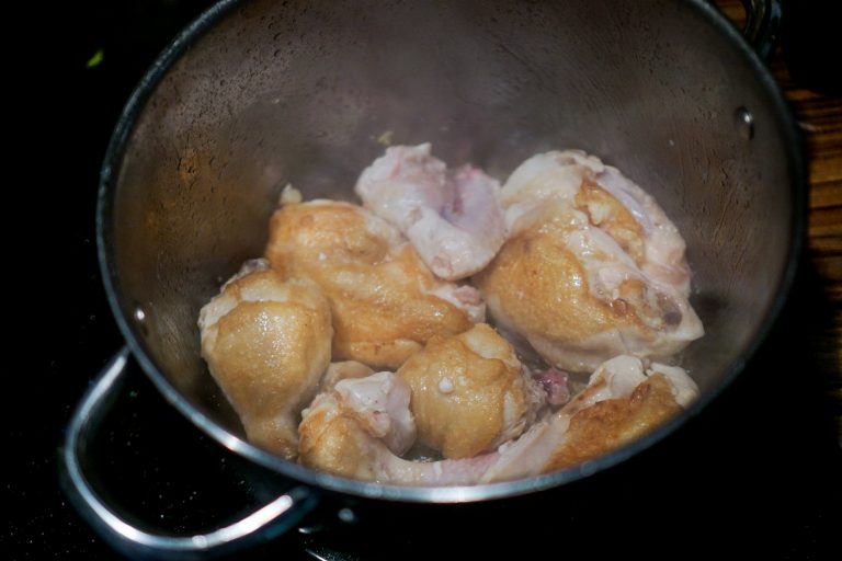 Tasty and Traditional Filipino Chicken Adobo