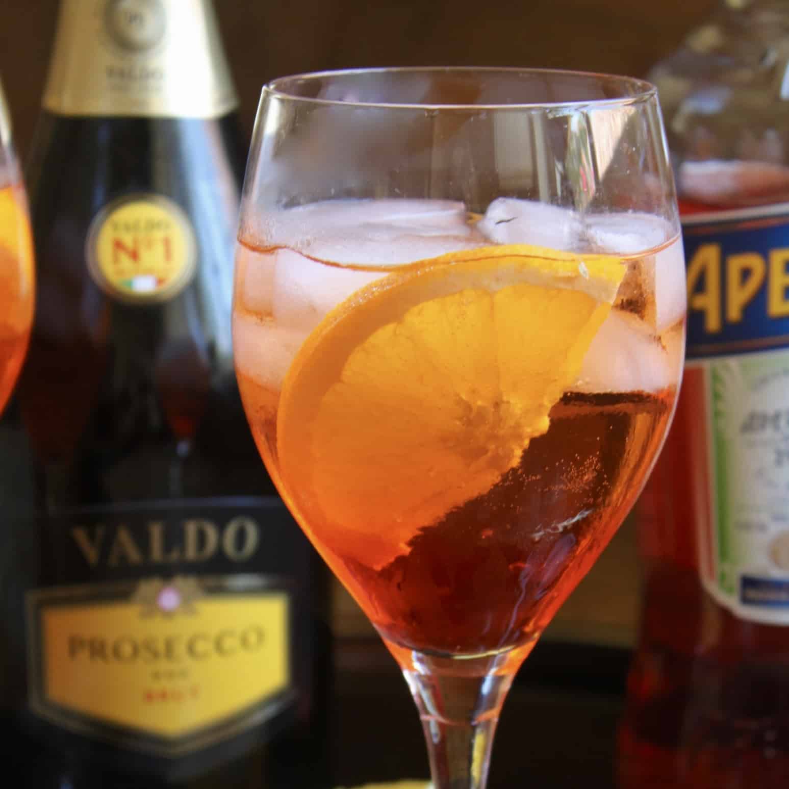 40 Fabulous Mocktails & Cocktails from Around the World