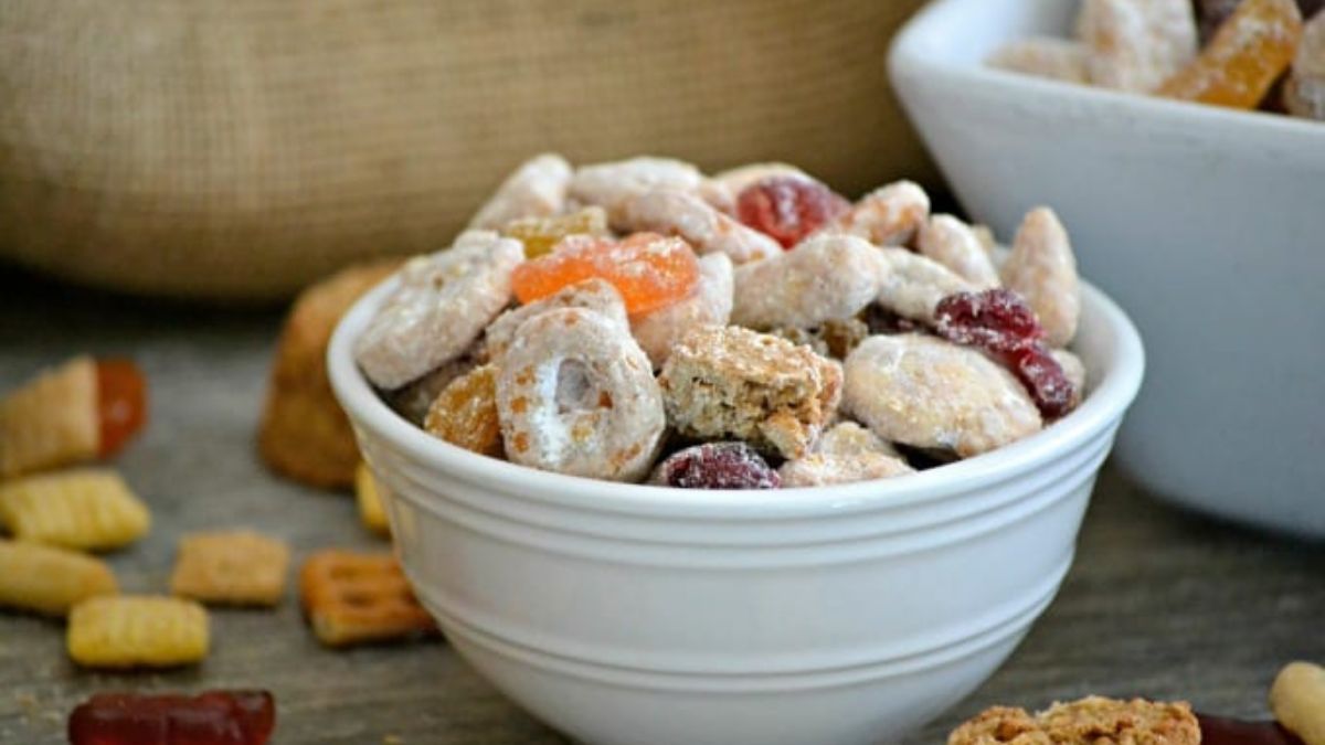 15 Easy Cereal Snack Mix Recipes That Are Perfect for Anytime