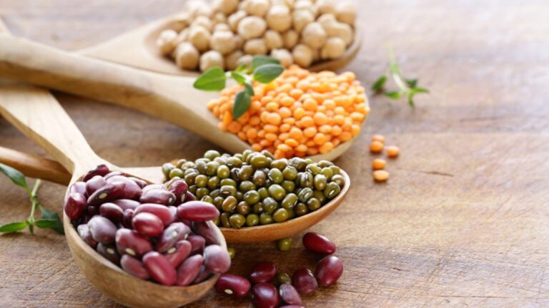 25 Foods the World's Healthiest People Eat Regularly