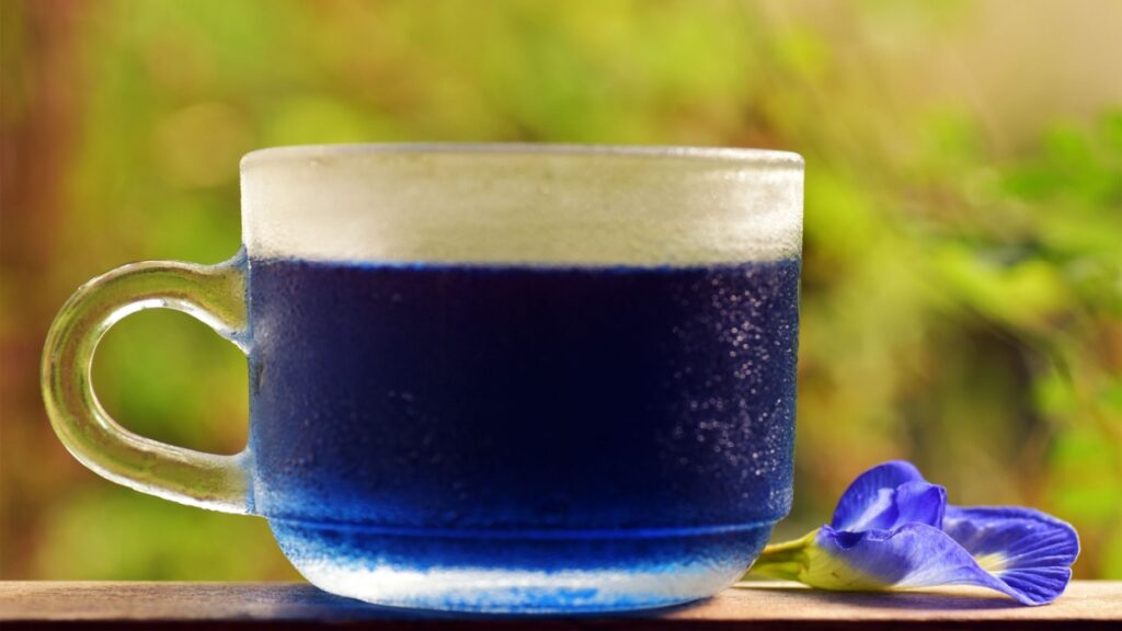 11 Ways to Make Drinks That Will Hydrate Your Body (Besides for Plain ...