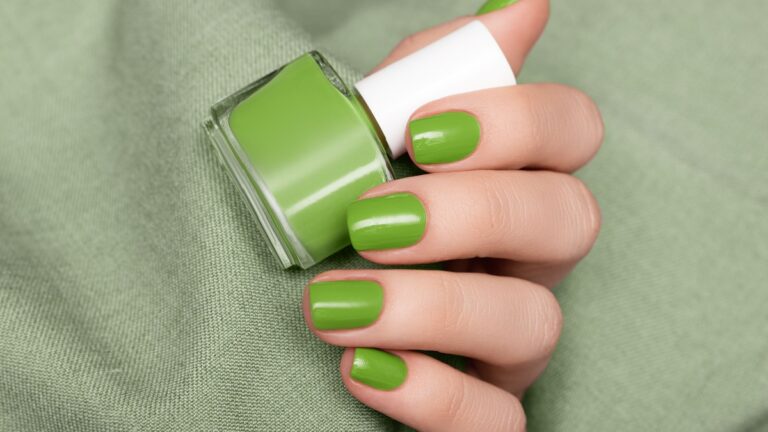 Experts Warn People to ALWAYS Refrigerate These 12 Non-Food Items