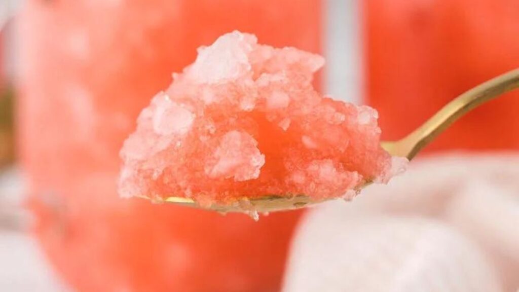 30 Summer Drinks to Enjoy by the Pool This Summer