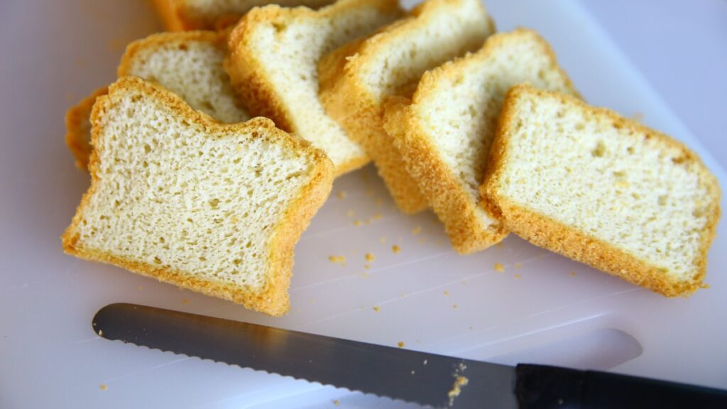 Can’t Resist White Bread? Here Are the 15 "Healthiest" Loaves to Buy