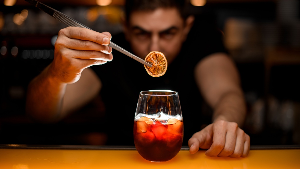 6 Tips for Preparing Your Own Signature Craft Cocktail