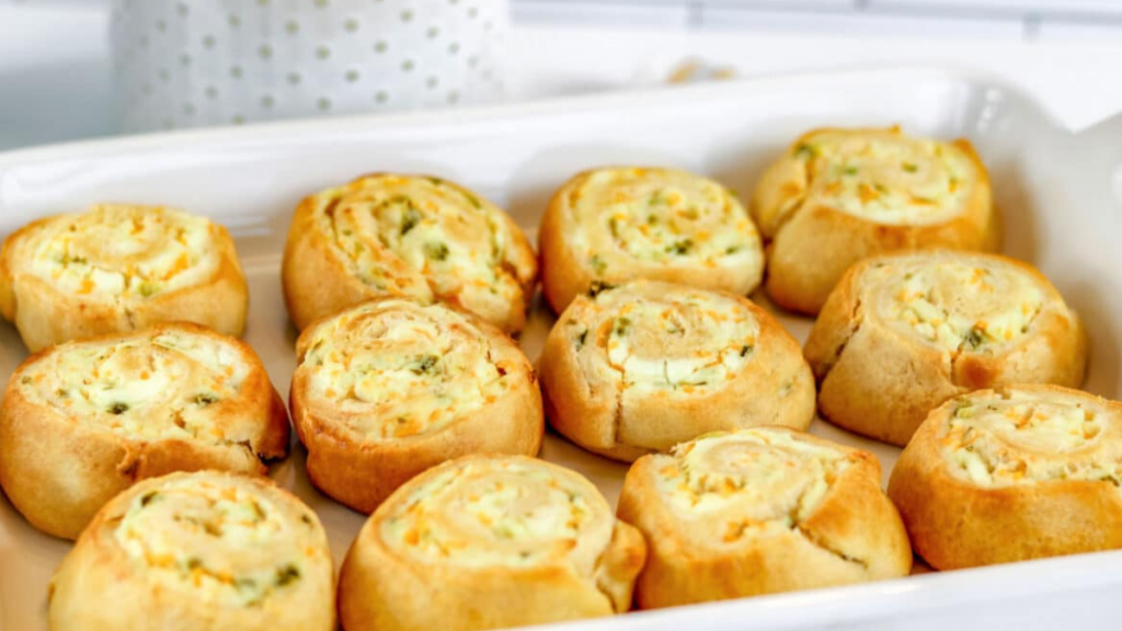 30 Best Picnic Snacks for the Perfect Summery Treat