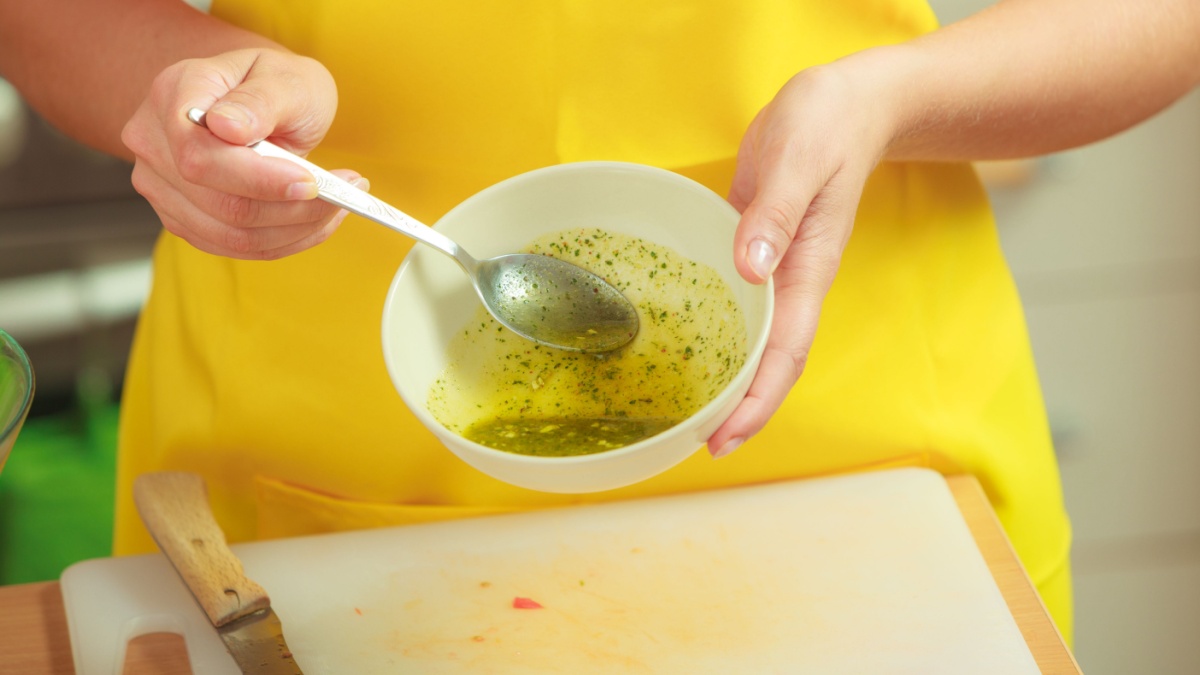 6 Secrets to the Creamiest Salad Dressings