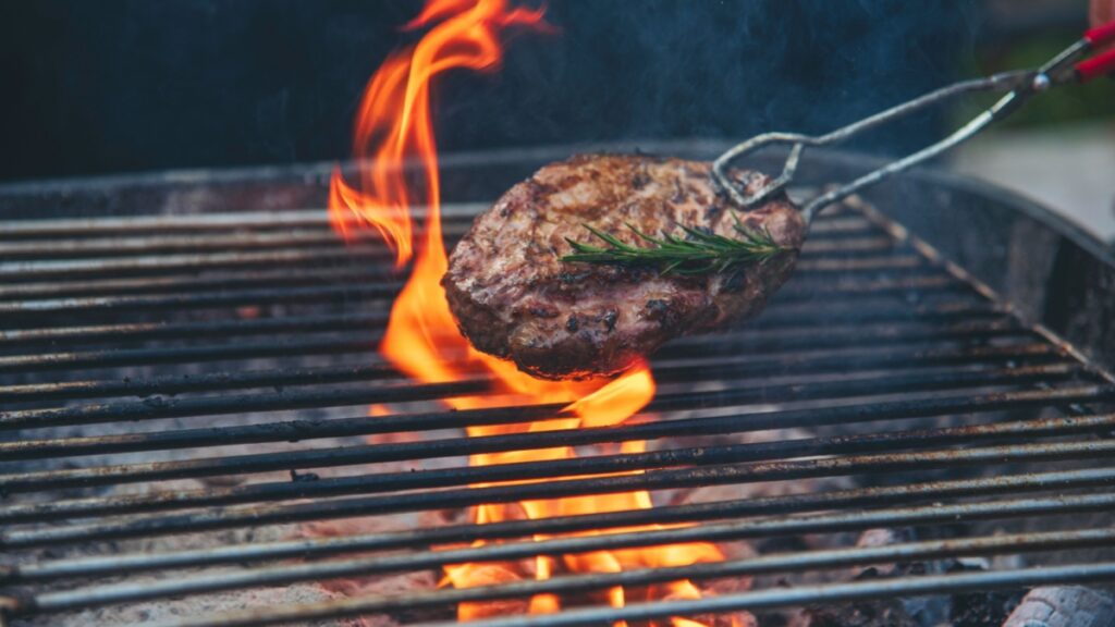 5 Super Basic Cooking Techniques Everyone Needs to Learn