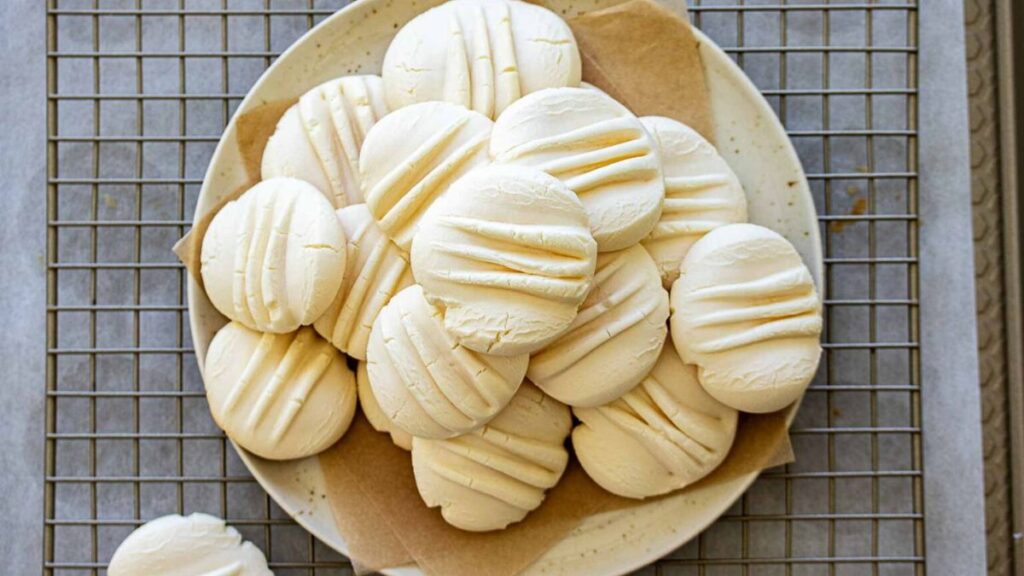 20 Retro Recipes From the 1950s You Need to Try