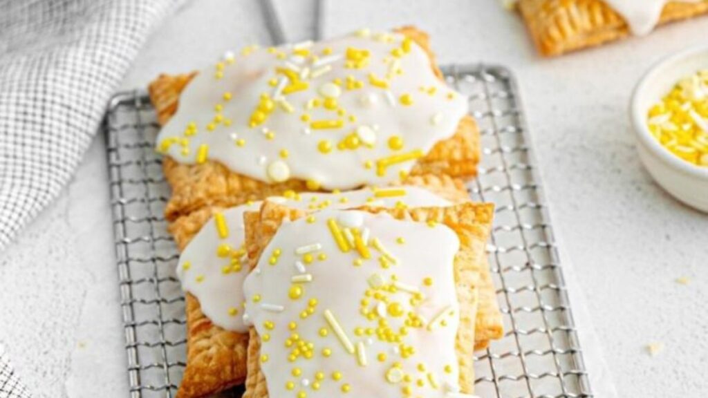 20 Retro Snacks That Will Take You Back to Your Childhood