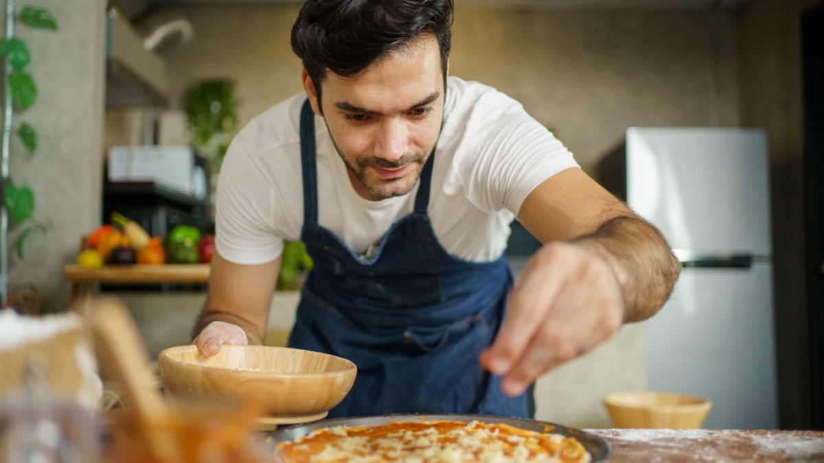 5 Secrets to Making Pizza at Home