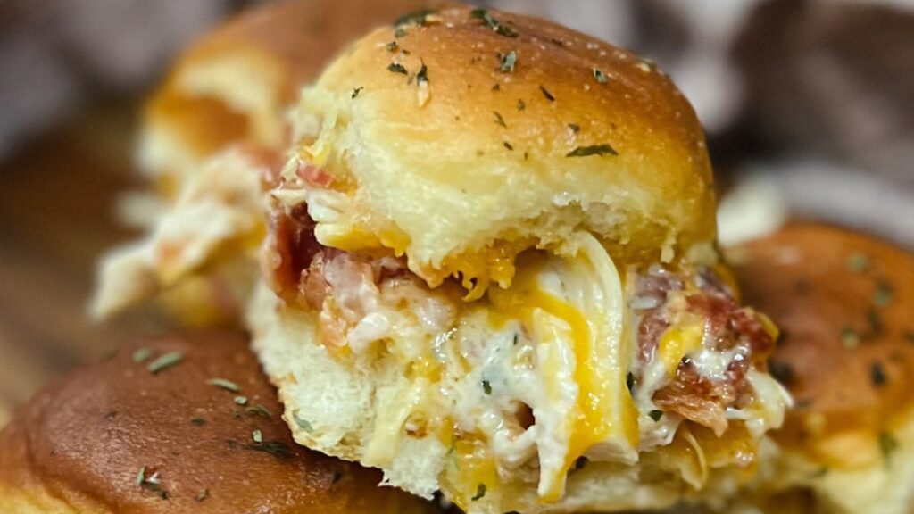 21 Cheap, Easy Appetizers That Anyone Can Make (And Are Really Good)