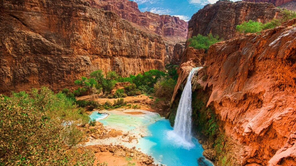 The 15 Most Beautiful Waterfalls in the World That Everyone Must See