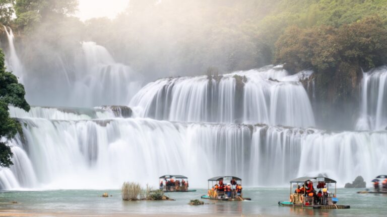 The 15 Most Beautiful Waterfalls in the World That Everyone Must See