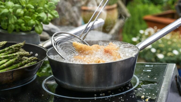 15 Cool Kitchen Hacks That Will Make You Cook (And Feel) Like a Pro