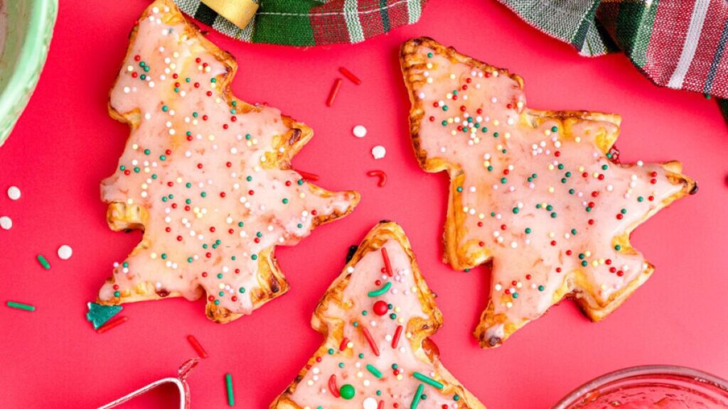 20 Christmas Snack Ideas That Will Be Star of the Show