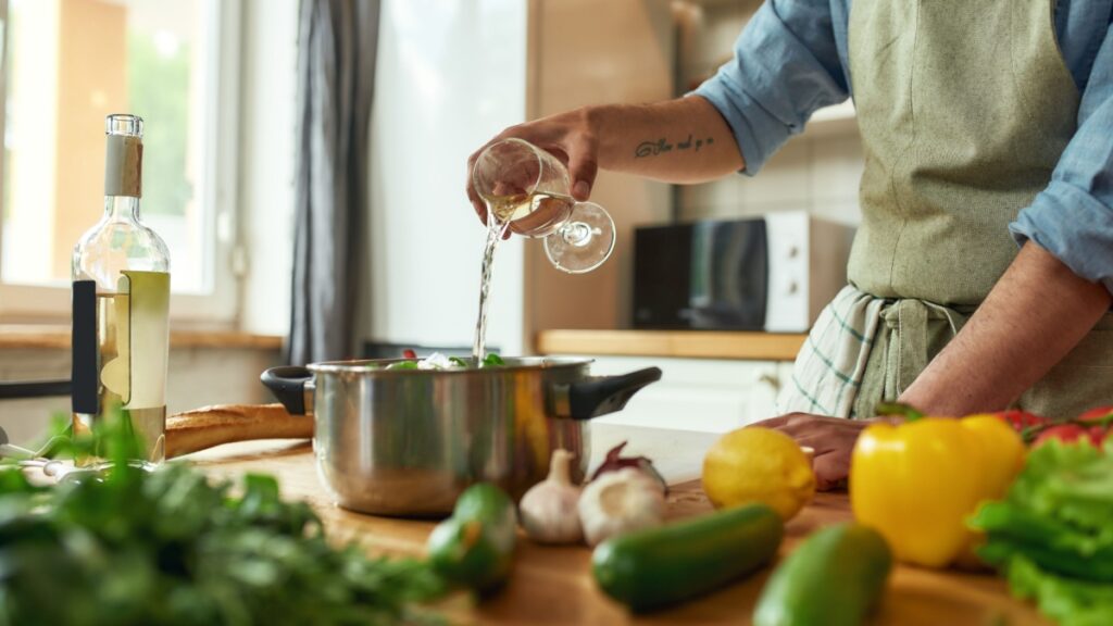 15 Cool Kitchen Hacks That Will Make You Cook (And Feel) Like a Pro
