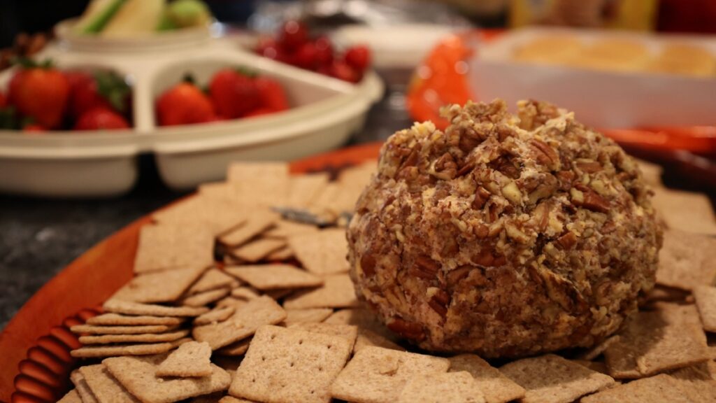 15 Crowd-Pleasing Potluck Foods You'll Be Glad You Brought