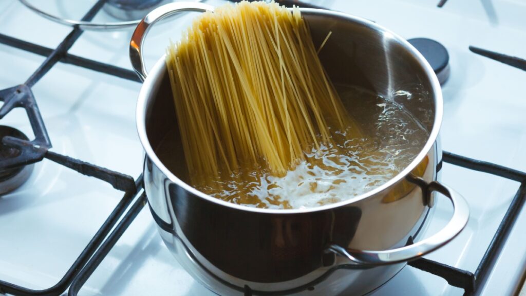 15 Cool Kitchen Hacks That Will Make You Cook (And Feel) Like a Pro
