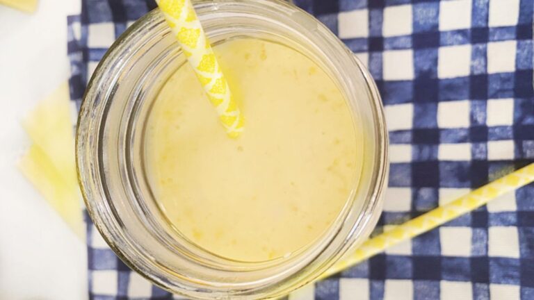 20 Smoothie Recipes That Are Perfect for Breakfast