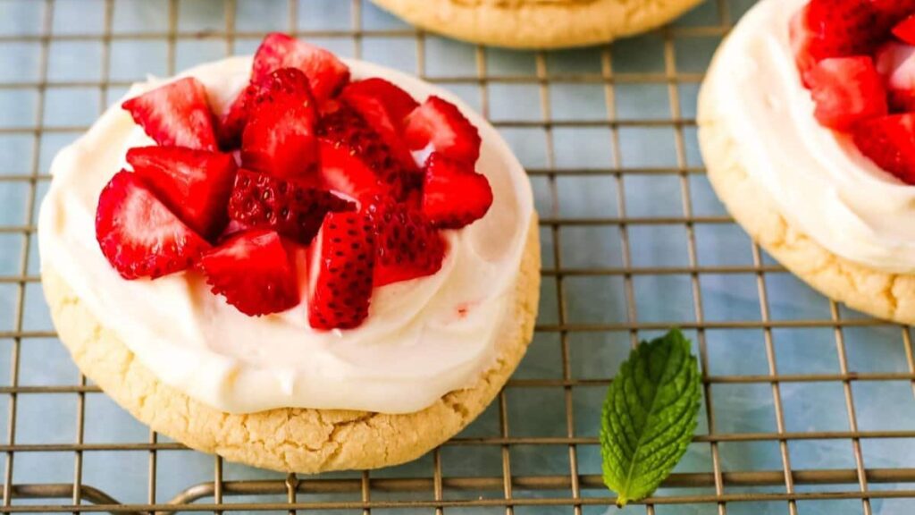 20 Strawberry Desserts for a Yummy and Delicious Treat