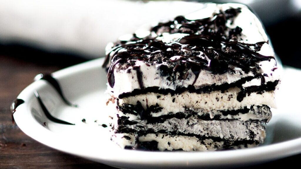 20 Easy 9x13 Dessert Recipes That Will Wow a Crowd