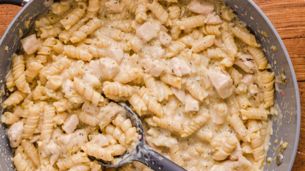 16 Unbeatable Creamy Pasta Recipes That’ll Have You Coming Back for ...