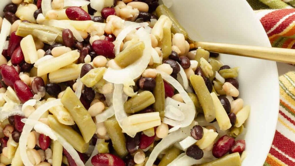 17 Vegetarian Bean Recipes We Can't Stop Eating
