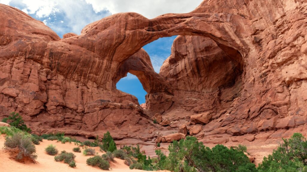 15 Natural Arches and Bridges in the U.S. Everyone Should See