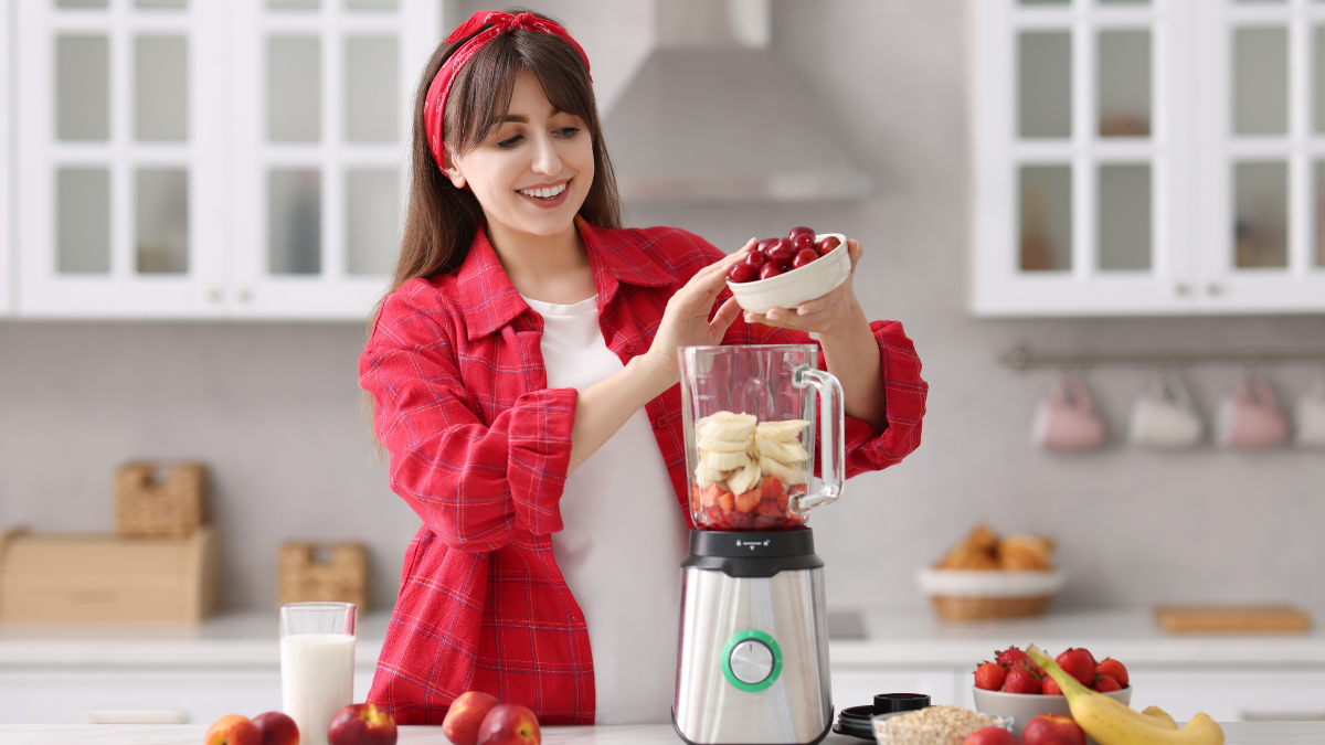 8 Yummy Smoothies to Make for Summer Breakfasts